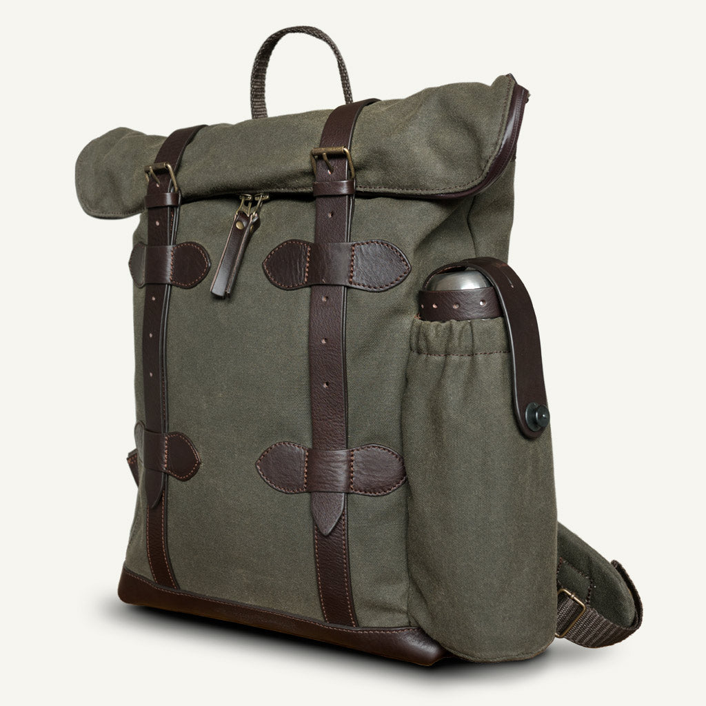 Motorcycle backpack built for tough conditions. - LONGRIDE