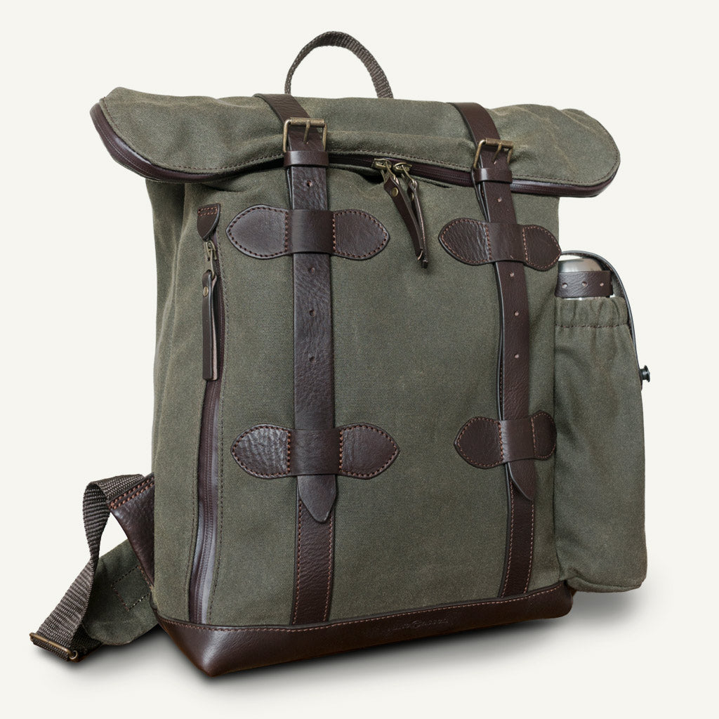Motorcycle backpack built for tough conditions. - LONGRIDE